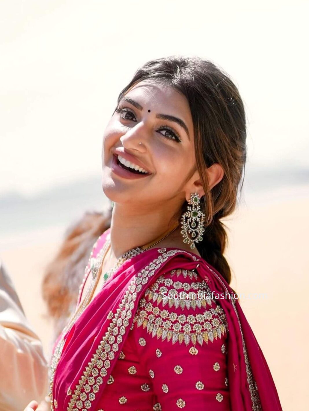 Sreeleela Radiates Elegance in Pattu Langa Voni at a Wedding – South ...